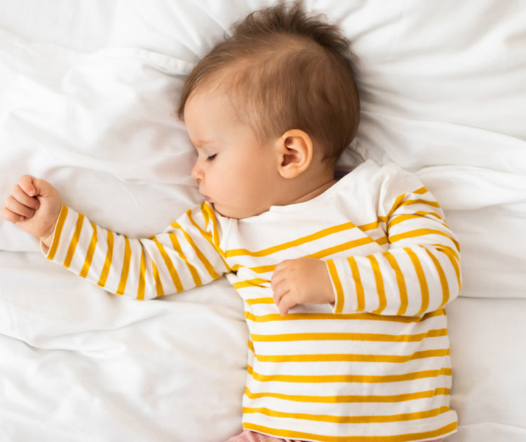 Why Do Babies Spit Up So Much? Normal Spit-Up Guide + Helpful Feeding ...